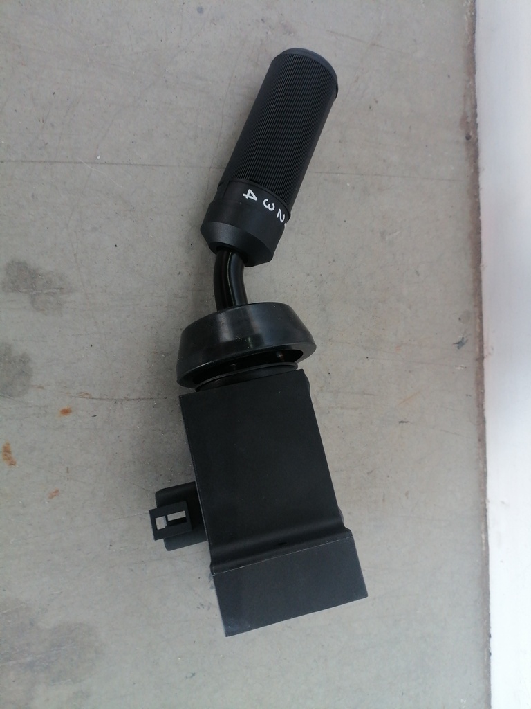 PALANCA CONTROL DE TRANSMISION PARA CASE 231520A2 | pachara-refacciones.com